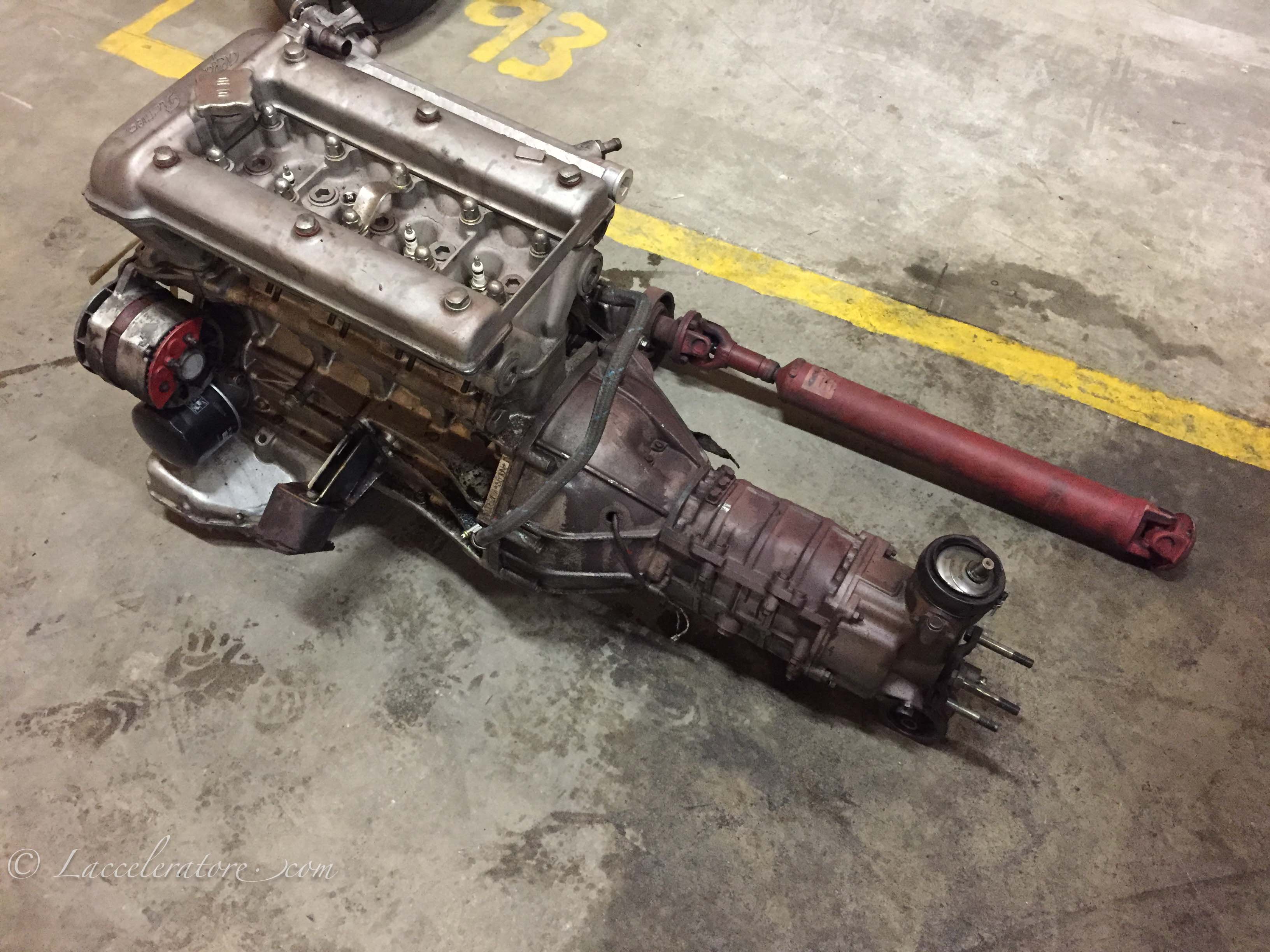 Engine Bay restoration – L`acceleratore